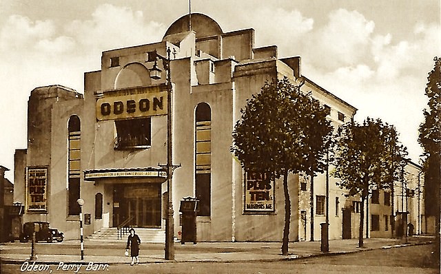 THEN & NOW on the Outer Circle – stage 27 | Outer Circle Bus ...